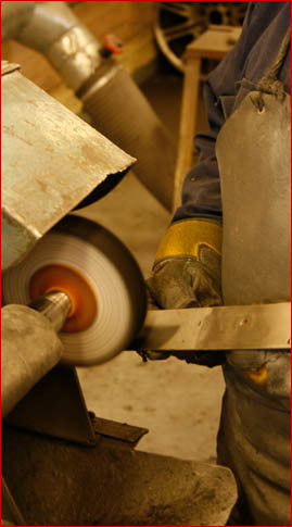 Hand Metal Polishing